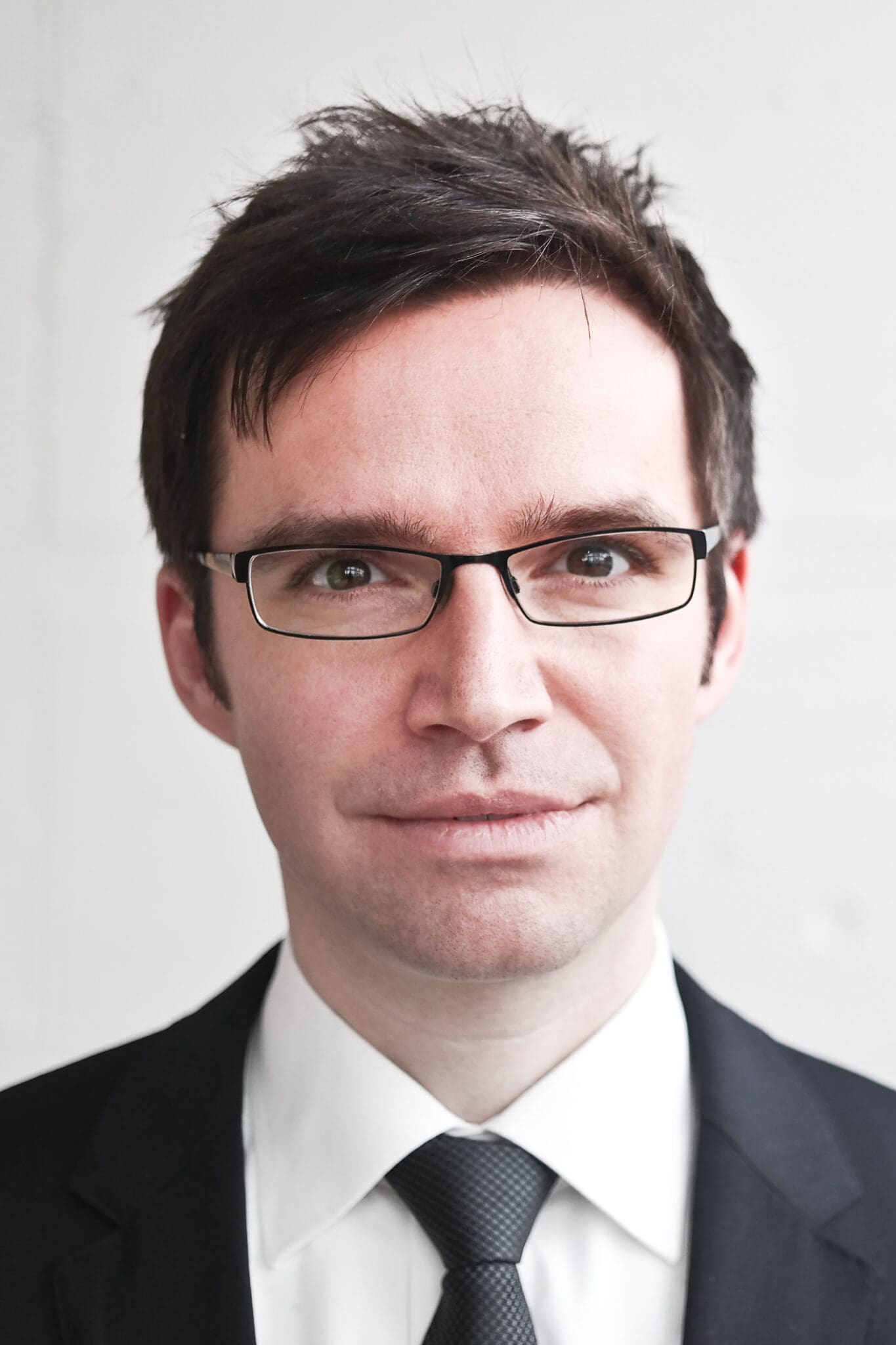 Florian Artinger - Deutsche Hochschule für angewandte Wissenschaften